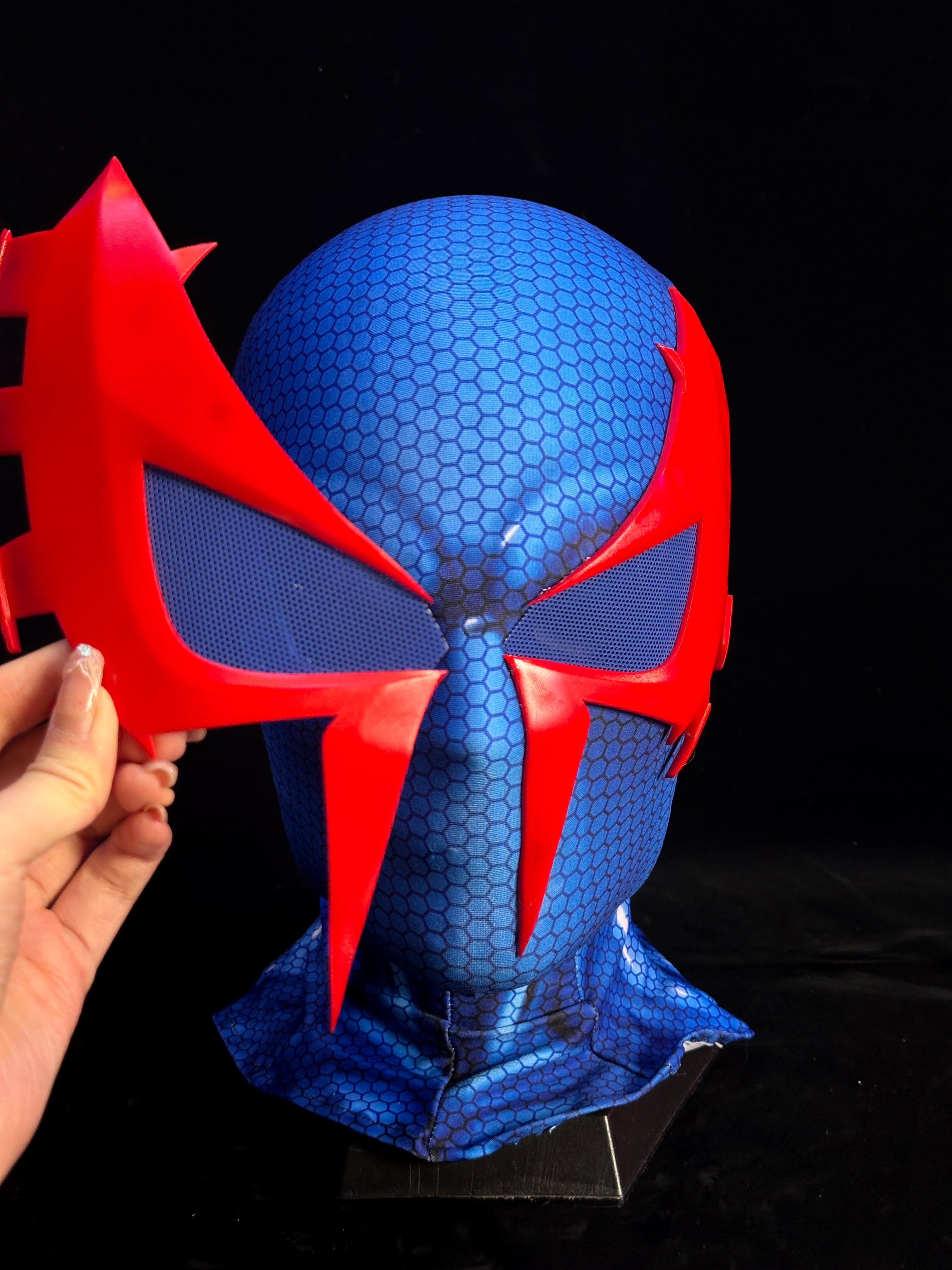 2099 Spidey Mask (Adults) with Face shell & 3D Rubber Web, Wearable Mo ...